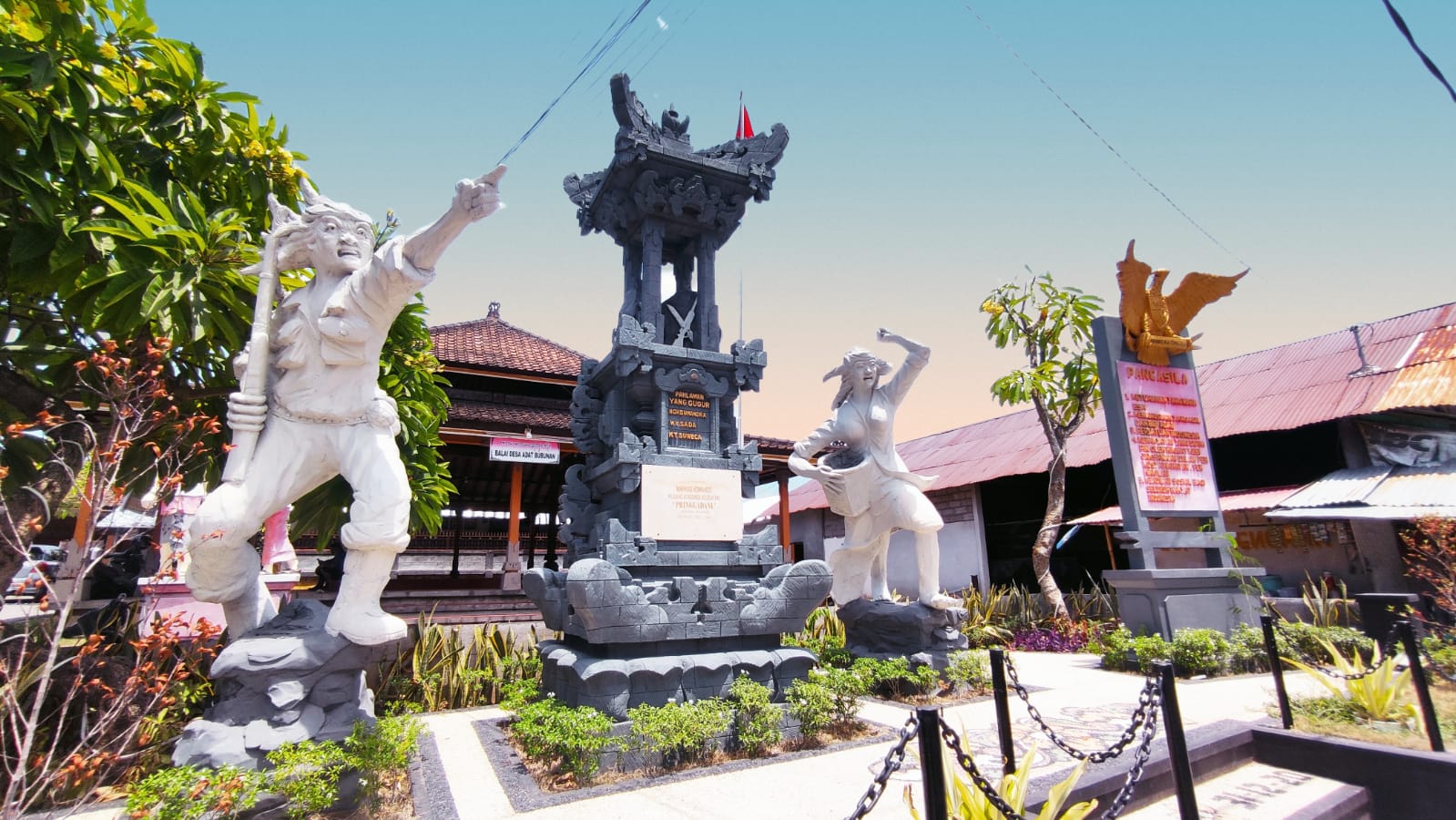 TONGGAK SEJARAH TUGU PAHLAWAN PRINGGADANI DESA BUBUNAN | Dinas ...